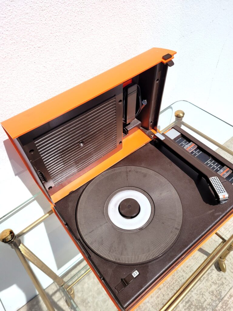 Tourne disques vinyles Continental Edison 1970 | Coucou Retro